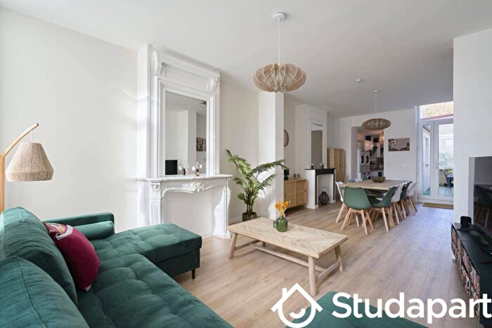 Appartement à louer - Wazemmes, Lille - 1 pièce - 4 chambres