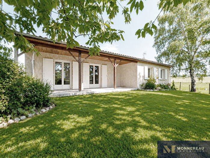 Maison 4 pièces à Barbezieux-Saint-Hilaire, à vendre