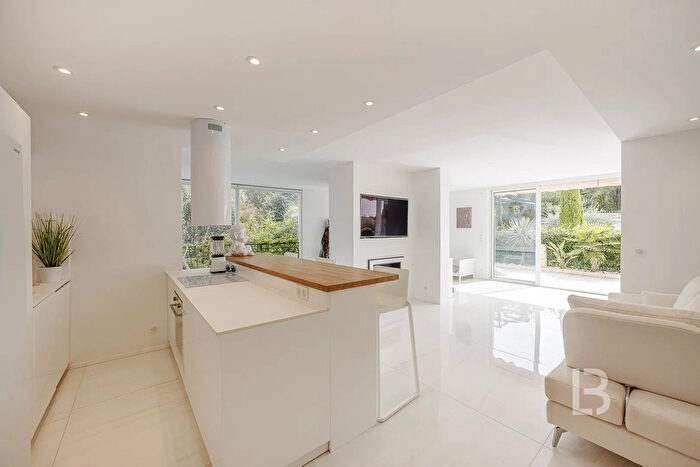 Appartement à vendre - Mougins, Saint-Martin, Jylloue - 4 pièces - 3 chambres