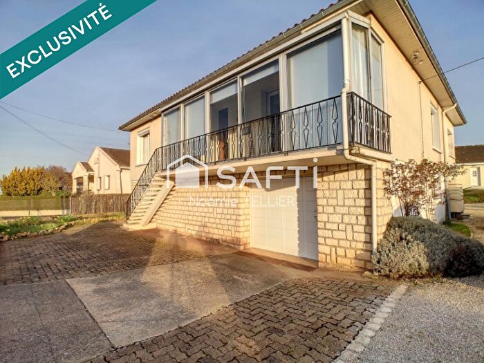 Maison à vendre - Neuville-de-Poitou - 8 pièces - 5 chambres