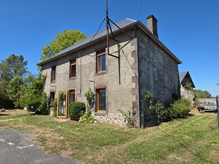 Maison à vendre - Queuille - 4 pièces - 2 chambres