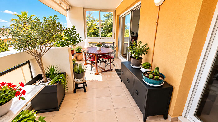 Appartement 3 pièces à Cannes, Croix des Gardes, à vendre