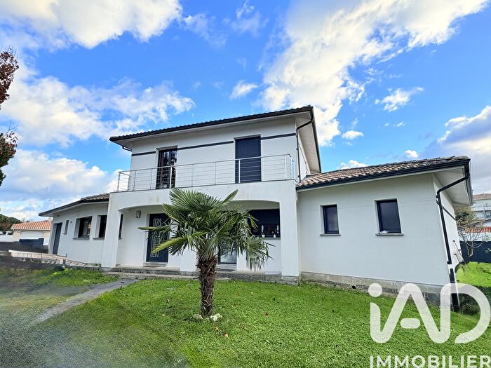 Maison à vendre - Bassens - 8 pièces - 6 chambres