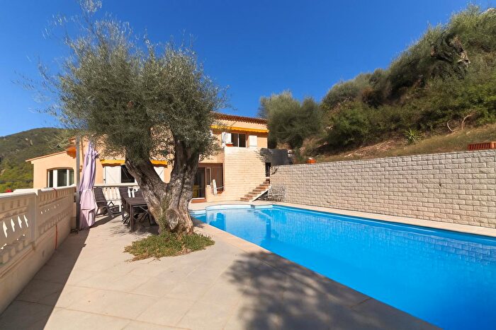 Maison à vendre - Drap - 4 pièces - 3 chambres