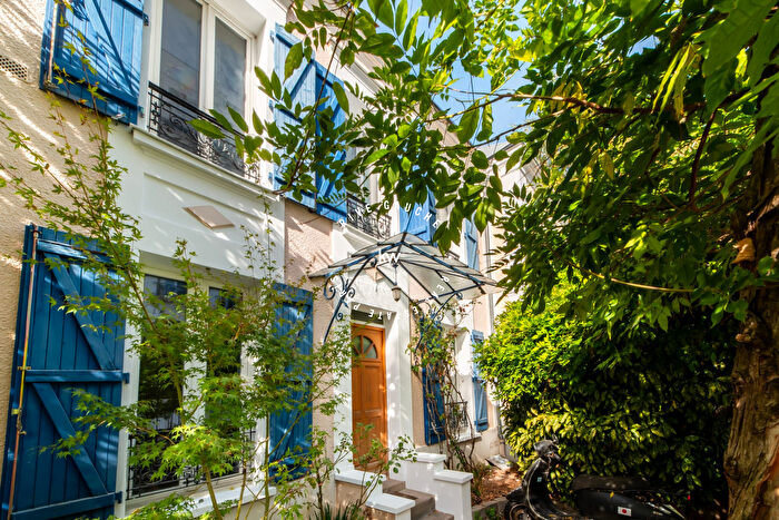 Asnières-sur-Seine, Centre-ville : Maison 4 pièces à vendre