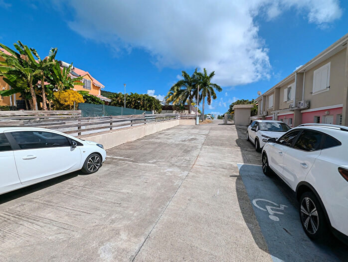 Maison à louer - Le Robert - 3 pièces - 2 chambres