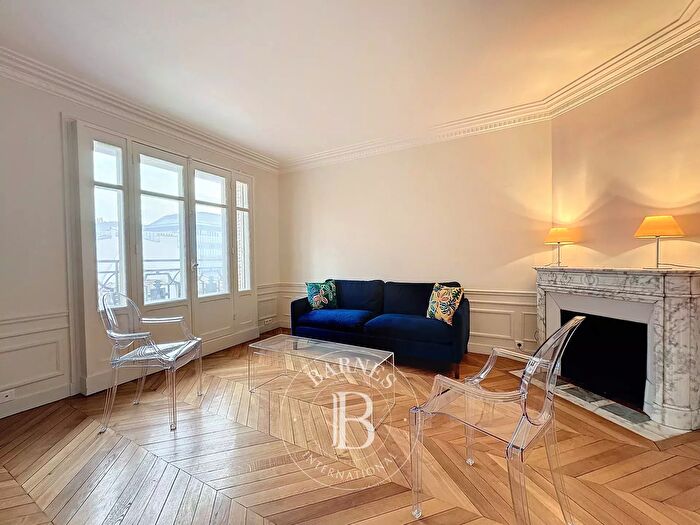 Appartement à louer - Paris e , Breteuil - 4 pièces - 2 chambres