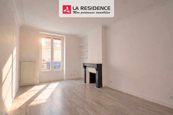 Appartement à vendre - Paris e  - 2 pièces - 1 chambre