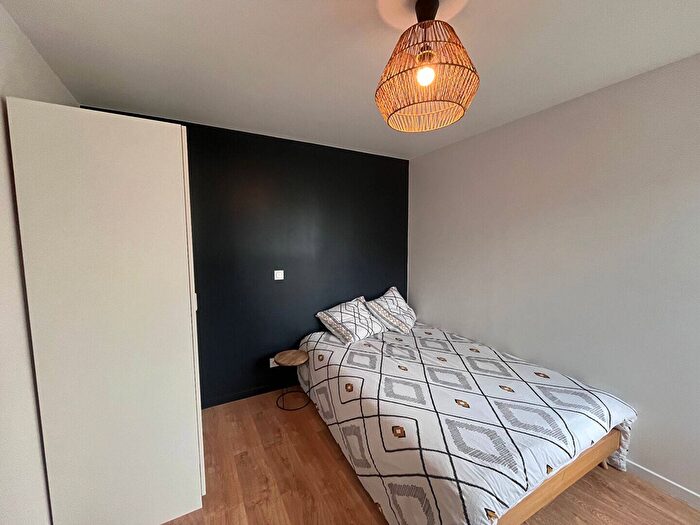 Appartement à louer - Nouveau Villaine, Massy - 6 pièces - 1 chambre