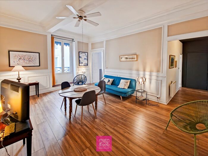 Appartement à vendre - Nîmes, Ecusson, Arènes - 3 pièces - 2 chambres