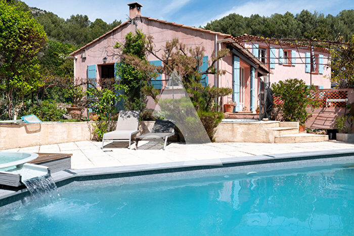 Maison à vendre - Cuges-les-Pins - 6 pièces