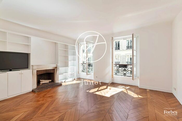 Appartement 4 pièces à vendre à Paris 9ème, Clichy, Trinité