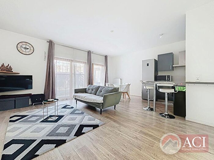 Appartement à vendre - Saint-Denis - 3 pièces - 2 chambres