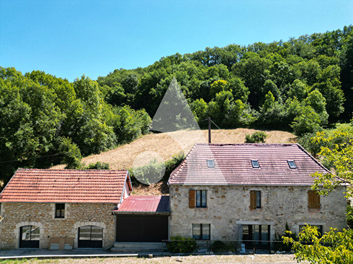 Maison à vendre - Strenquels - 8 pièces - 6 chambres