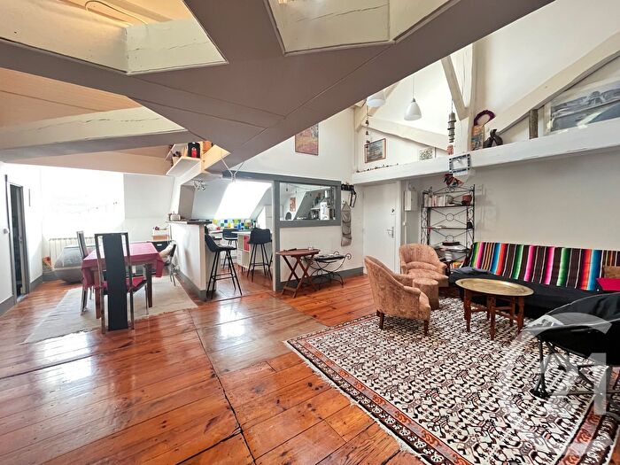 Appartement à louer - Hendaye, Ville - 4 pièces - 3 chambres