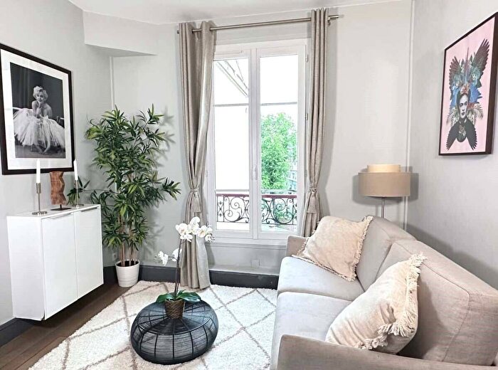 Appartement à louer - Cambronne-Garibaldi, Paris ème arrondissement - 2 pièces - 1 chambre