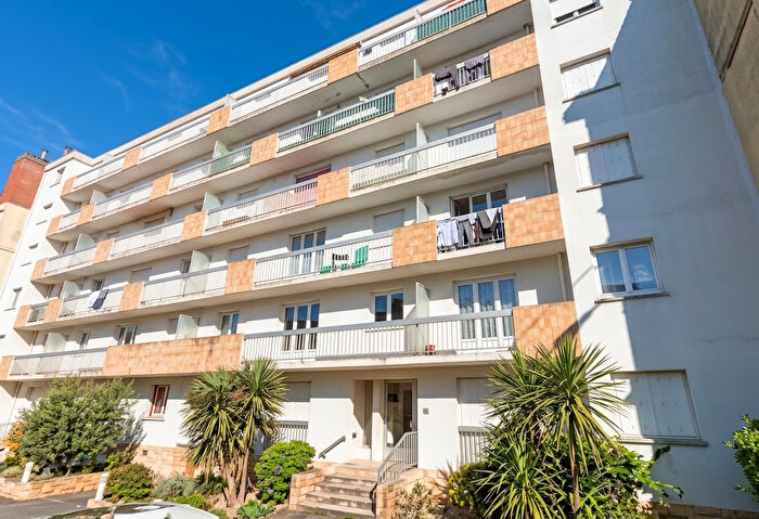Appartement 3 pièces à Châtellerault, Est, à vendre