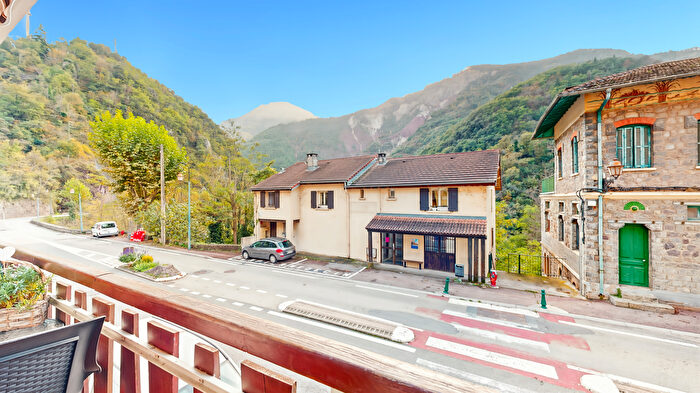 Appartement à vendre - Saint-Sauveur-sur-Tinée - 5 pièces - 3 chambres