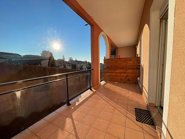 Appartement 2 pièces à Aubenas, Centre-ville, à louer