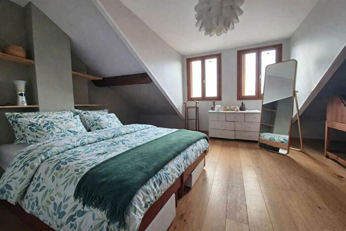 Appartement à louer - Le Village, Carrières-sous-Poissy - 2 pièces - 1 chambre