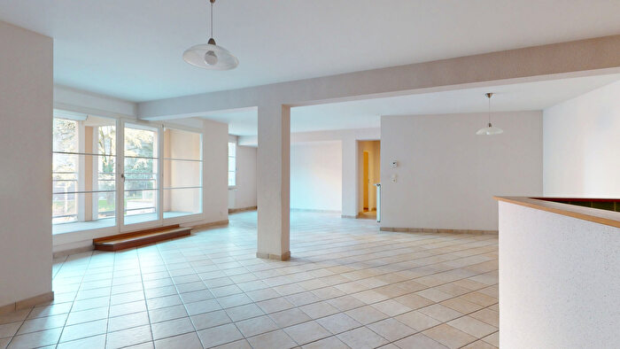 Appartement à louer - Montbéliard - 4 pièces - 2 chambres