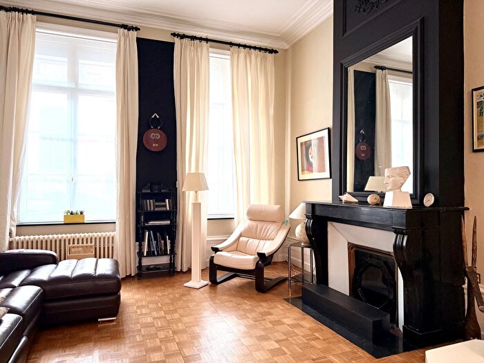 Maison à vendre - Douai, Centre-ville - 9 pièces - 5 chambres