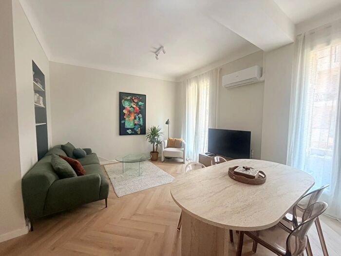 Appartement 3 pièces à Nice, Libération, à louer