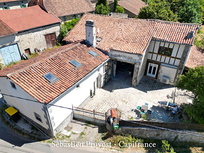 Maison 7 pièces à vendre à Saint-Estèphe