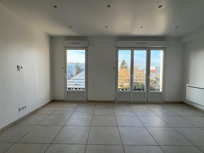 Appartement à louer - Champigny-sur-Marne, Les Mordacs, Coeuilly - 3 pièces - 2 chambres