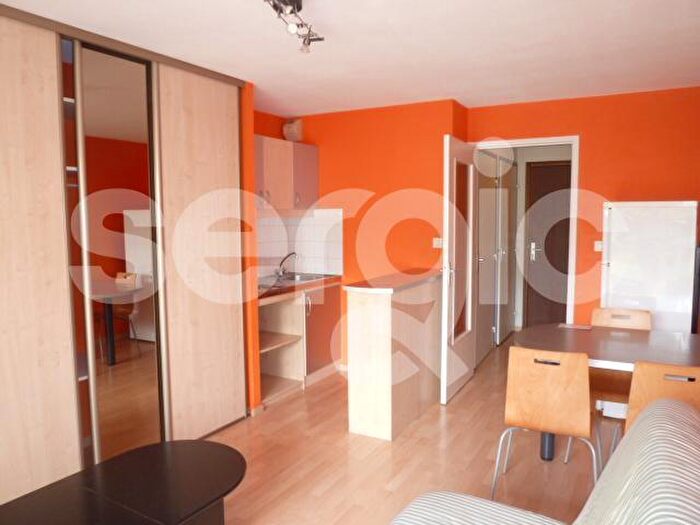 Appartement 1 pièce à louer à Olivet, Larry, Coin Rond, Lorette