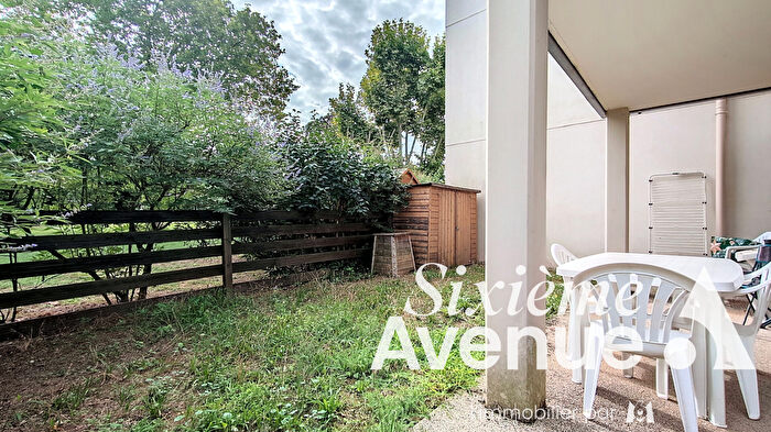 Appartement à vendre - Saint-Priest, Berliet - 3 pièces - 2 chambres