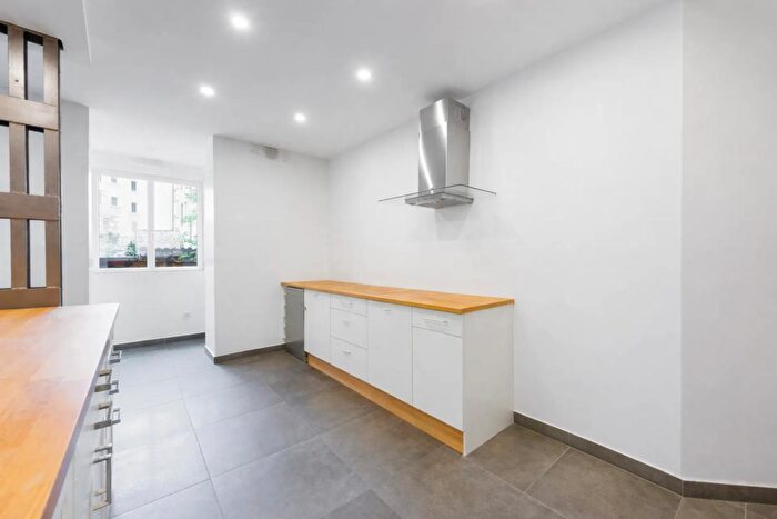 Appartement à vendre - Strasbourg, Neudorf, Saint-Urbain, Landsberg - 4 pièces - 2 chambres