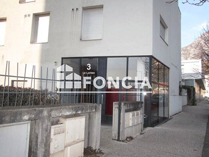 Appartement à louer - Nord Est, Saint-Martin-le-Vinoux - 1 pièce