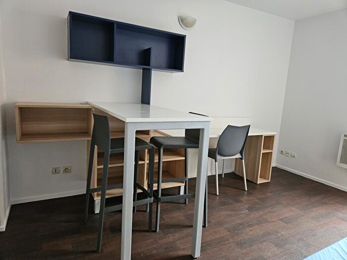 Appartement à louer - Toulouse, Saint-Sernin - 1 pièce