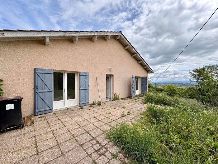 Maison 6 pièces à Villemontais, à louer