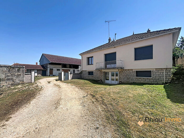 Maison 7 pièces à vendre - Nully