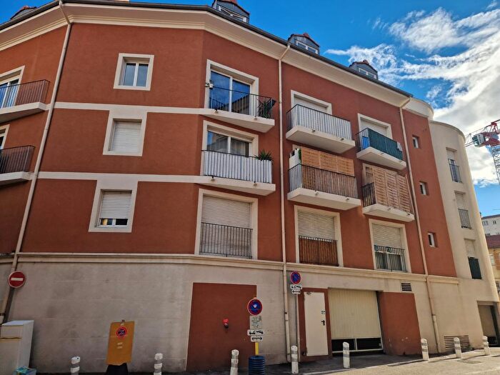Appartement à louer - Nice, Riquier - 1 pièce