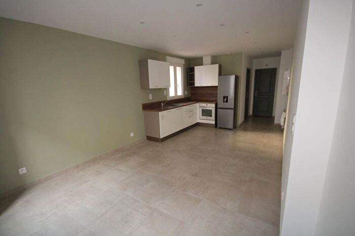 Appartement à louer - Centre, Tonnay-Charente - 2 pièces - 1 chambre