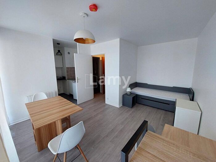 Appartement à louer - Le Point du Jour-Centre Gare, Cergy - 1 pièce