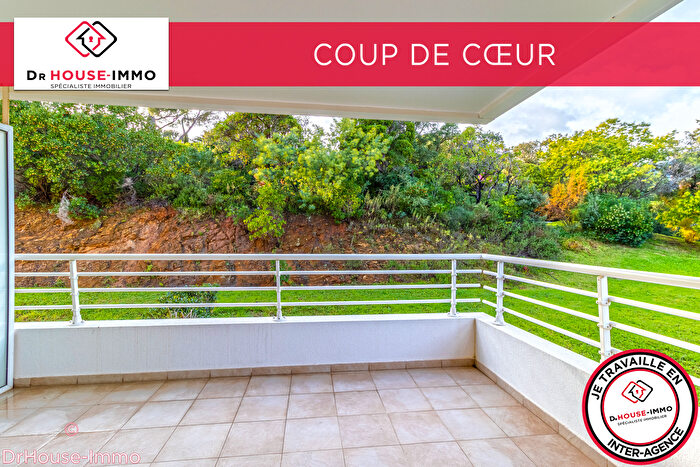 Cavalaire-sur-Mer, Centre-ville - Appartement 3 pièces à vendre