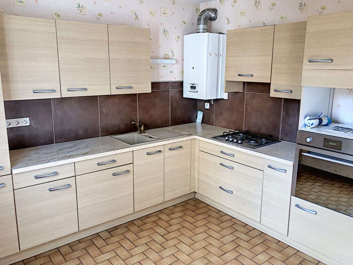 Appartement à louer - Annonay, Centre-ville - 3 pièces - 2 chambres