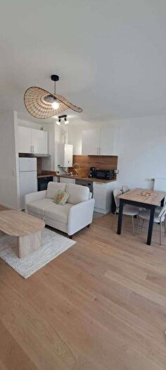 Appartement à louer - Carnot Gambetta, Suresnes - 2 pièces - 1 chambre