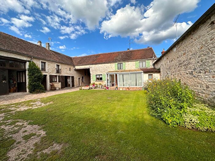 Maison à vendre - Milly-la-Forêt - 10 pièces - 5 chambres