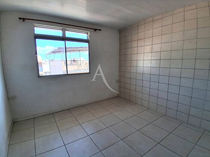 Appartement à louer - Fort-de-France - 2 pièces - 1 chambre