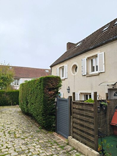 Maison à louer - Thoiry - 4 pièces - 2 chambres