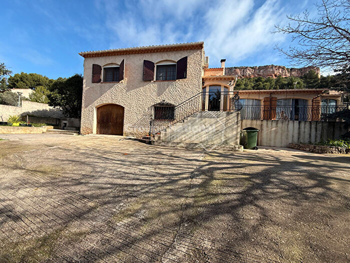 Maison à vendre - Vitrolles, Centre-ville, Roucas, Les Pins, Le Liourat - 5 pièces - 4 chambres