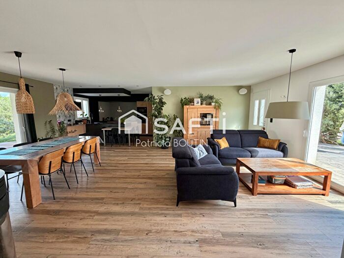 Saint-Christophe-sur-Roc - Maison 7 pièces à vendre