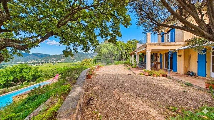 Le Plan-de-la-Tour : Maison 8 pièces à vendre