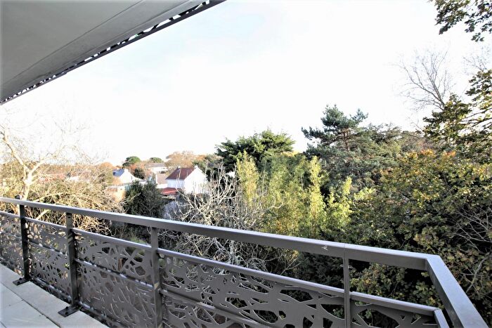 Appartement à louer - Saint-Nazaire, Saint-Marc - 4 pièces - 3 chambres