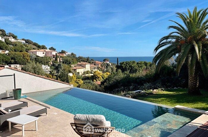Roquebrune-sur-Argens, Les Issambres, La Vigie, Les Dolmens, Plages, Calanques - Maison 7 pièces à vendre